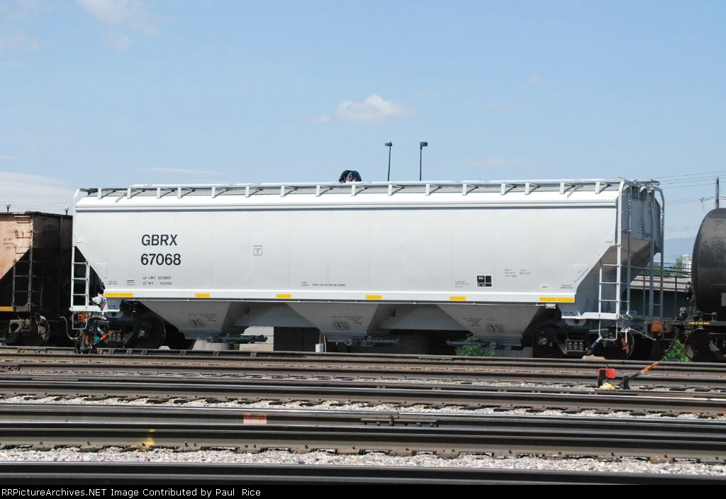 GBRX 67068
